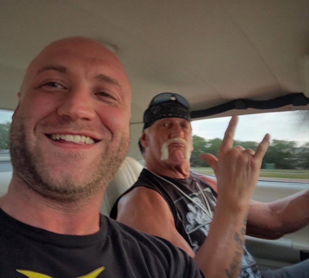 Filho emociona com homenagem a Hulk Hogan: 'Faria qualquer coisa pra tê ...