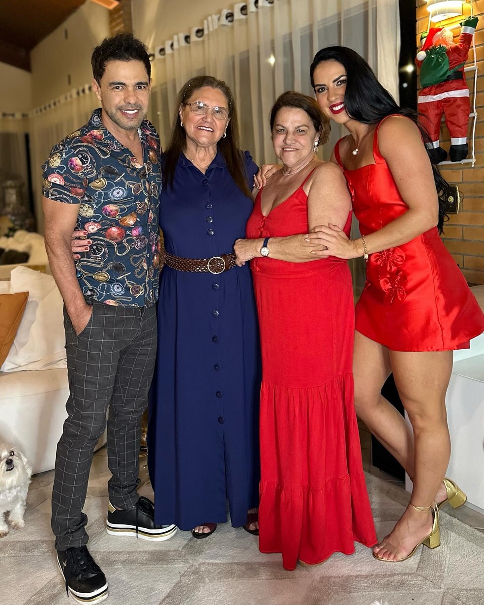 Graciele Lacerda e Zezé Di Camargo passam ceia de Natal em fazenda, sem ...