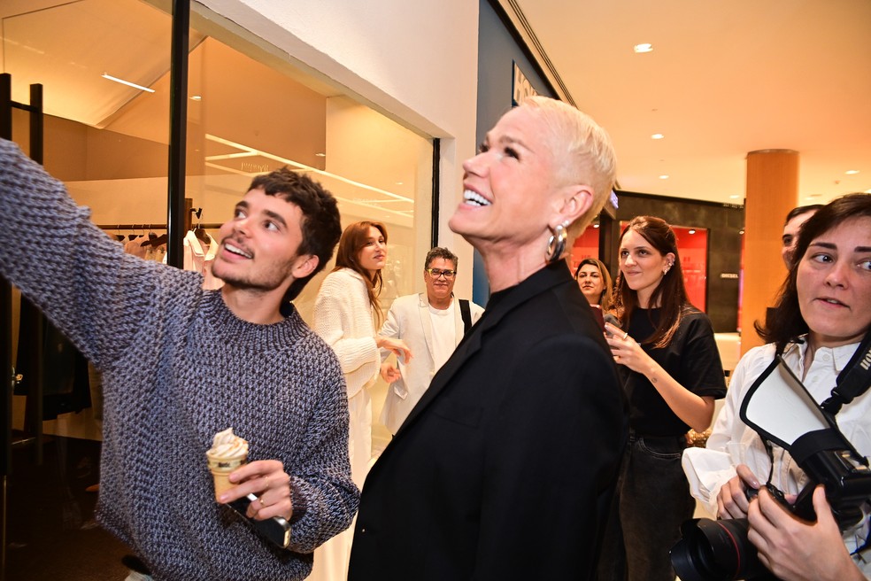 Sasha Meneghel inaugura loja em shopping de São Paulo