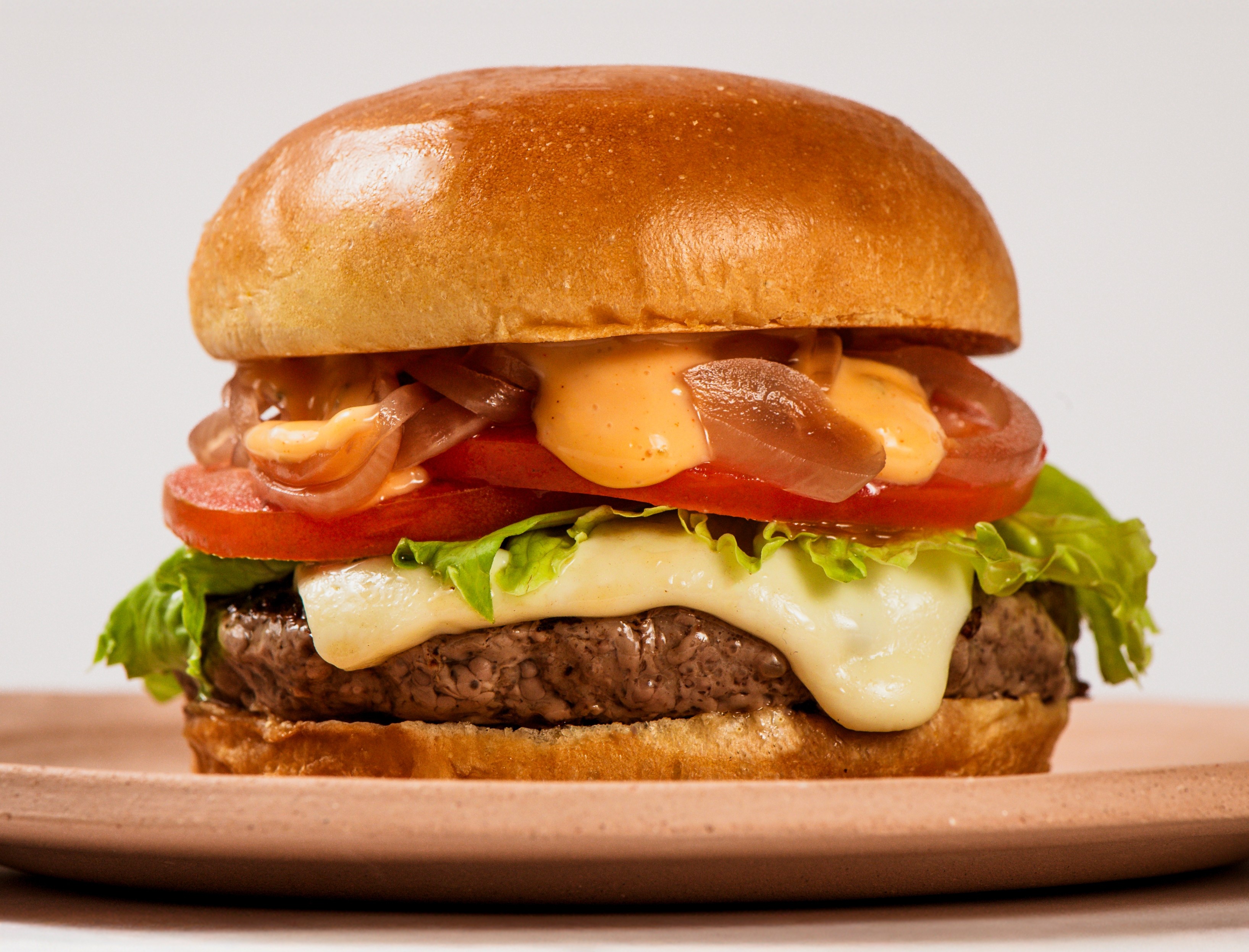 Dia do Hambúrguer: chefs revelam os segredos para fazer o burger ...