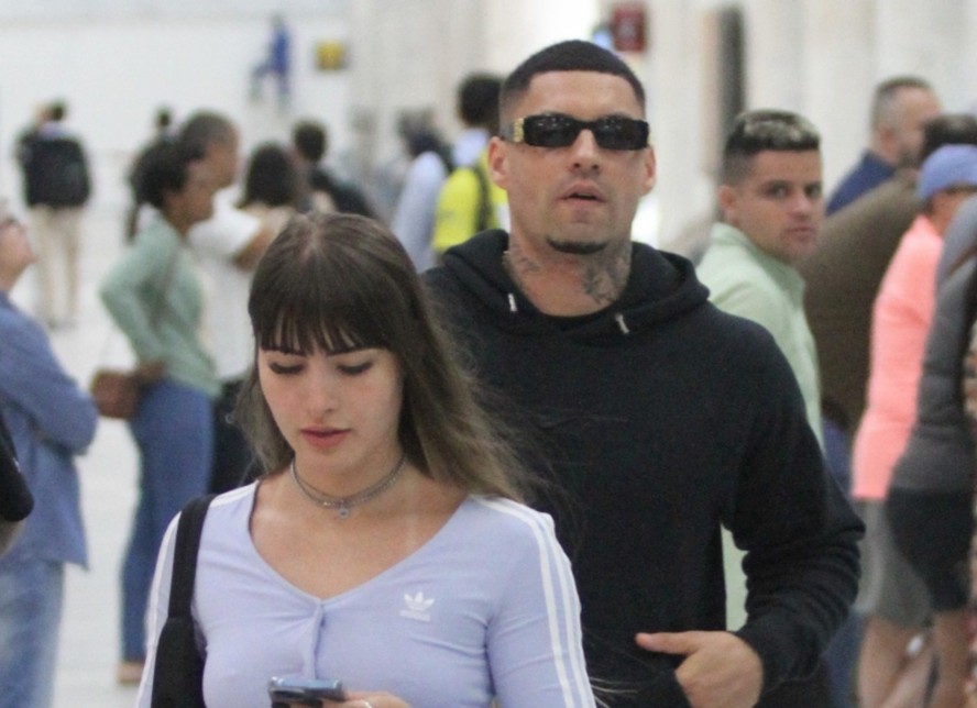 Filipe Ret e Agatha Sá desembarcam juntos no Rio após influenciadora ...