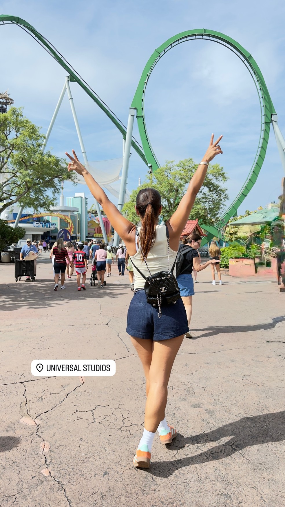 Aos 16 e 13 anos, filhos de Belle e Thiago Silva impressionam pela altura