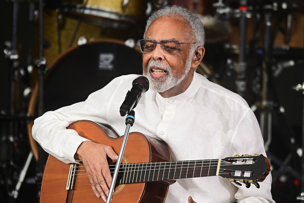 Gilberto Gil se apresenta com filhos e netos no navio 'Tempo Rei ...