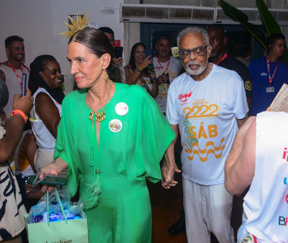 Gilberto Gil e a mulher, Flora Gil, chegam em camarote para curtir ...
