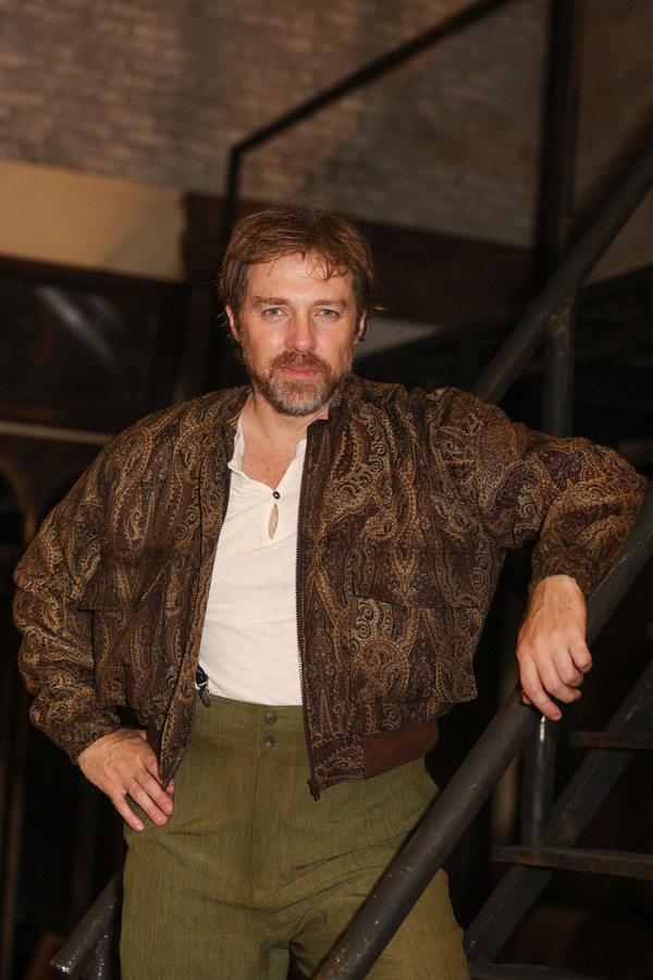 Lucas Lima emociona como músico angustiado ao lado de brilhante Bruna ...