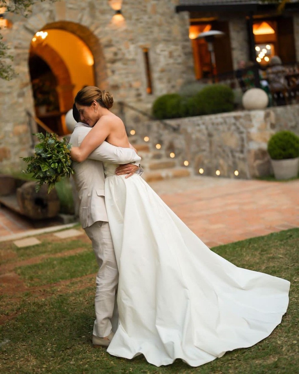 Tudo o que rolou no casamento de Rafaella Mandelli e Rodrigo Leonardo