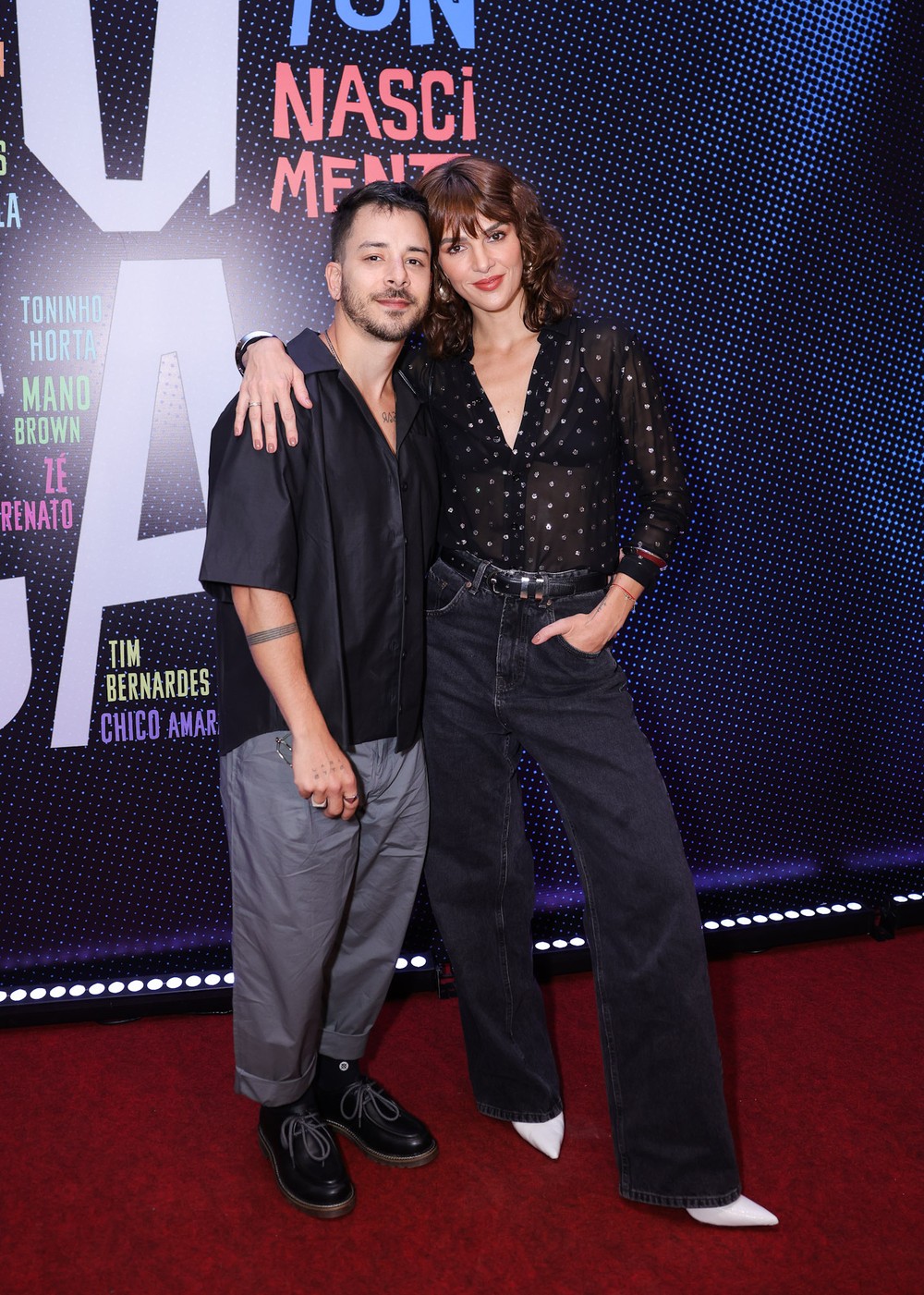 Sandy, Junior e mais famosos conferem documentário sobre Milton ...