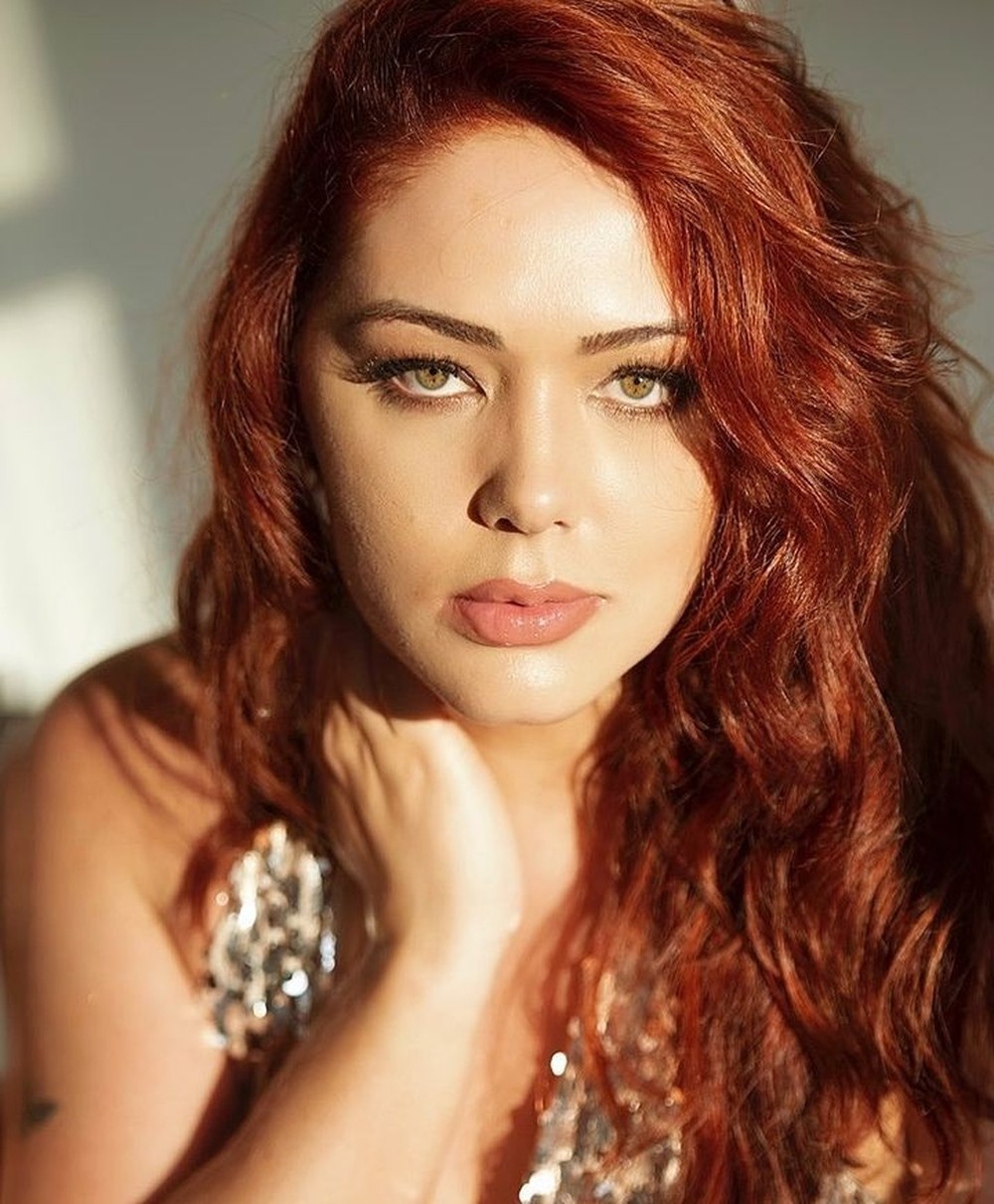 Com histórico de mudanças no visual, Tania Mara adota novo corte; veja