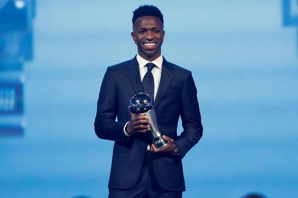Vini Jr. agradece prêmio de melhor jogador do mundo pela Fifa: 'Venci ...