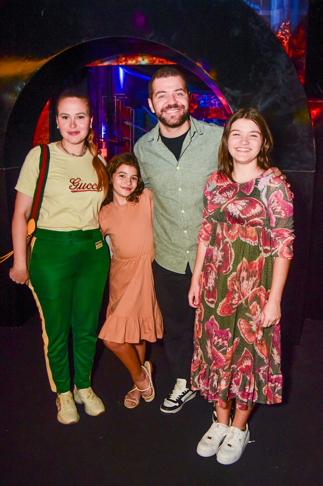 Filho de Tata Estaniecki e Júlio Cocielo, Caio ganha festão de 2 anos ...