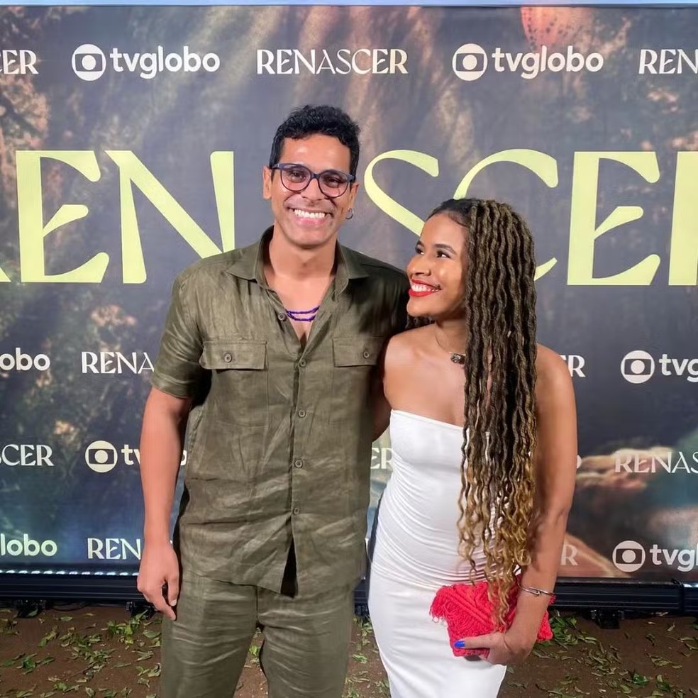 Renan Monteiro avalia sucesso em 'Renascer' e se declara à namorada: 'Admiro tudo nela'