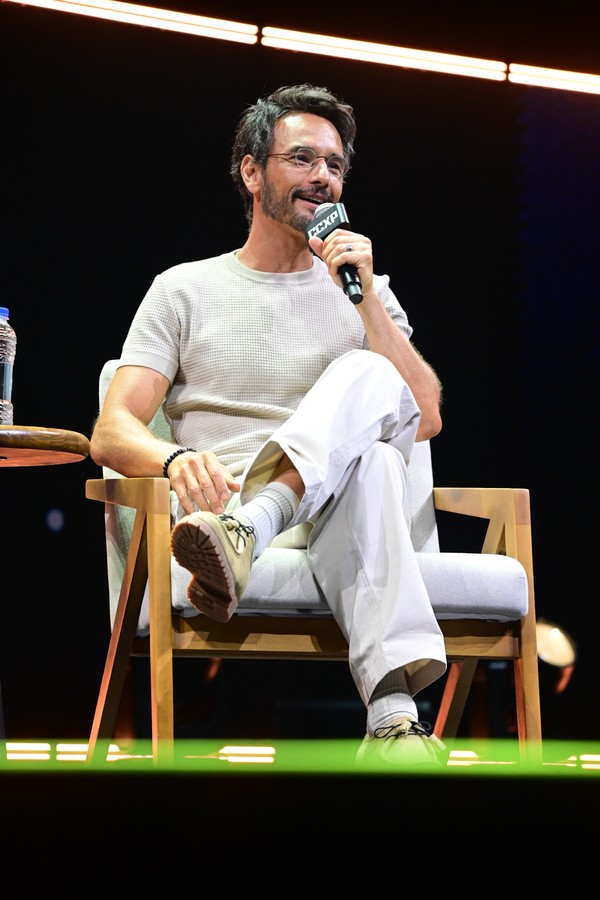 CCXP: Rodrigo Santoro recebe homenagem por sua trajetória no cinema