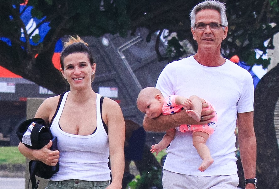 Jade Barbosa dá raro passeio pela orla da Barra da Tijuca acompanhada ...
