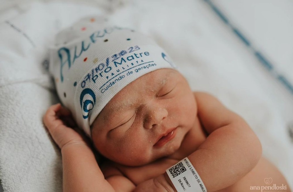 Michelle Loreto mostra rostinho de Aurora ao celebrar seu primeiro mês ...