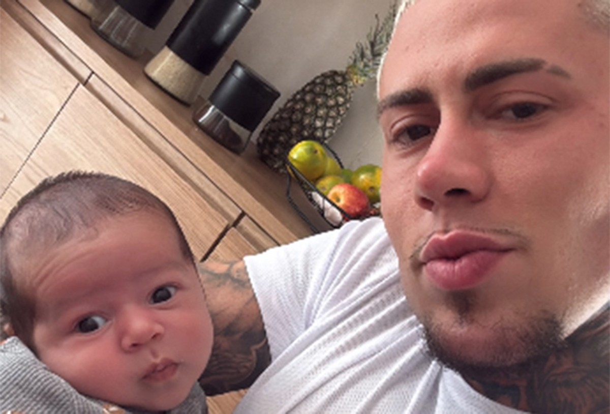 MC Daniel posta foto fofa com o filho, Rás: 'Agora o corre é dobrado e ...