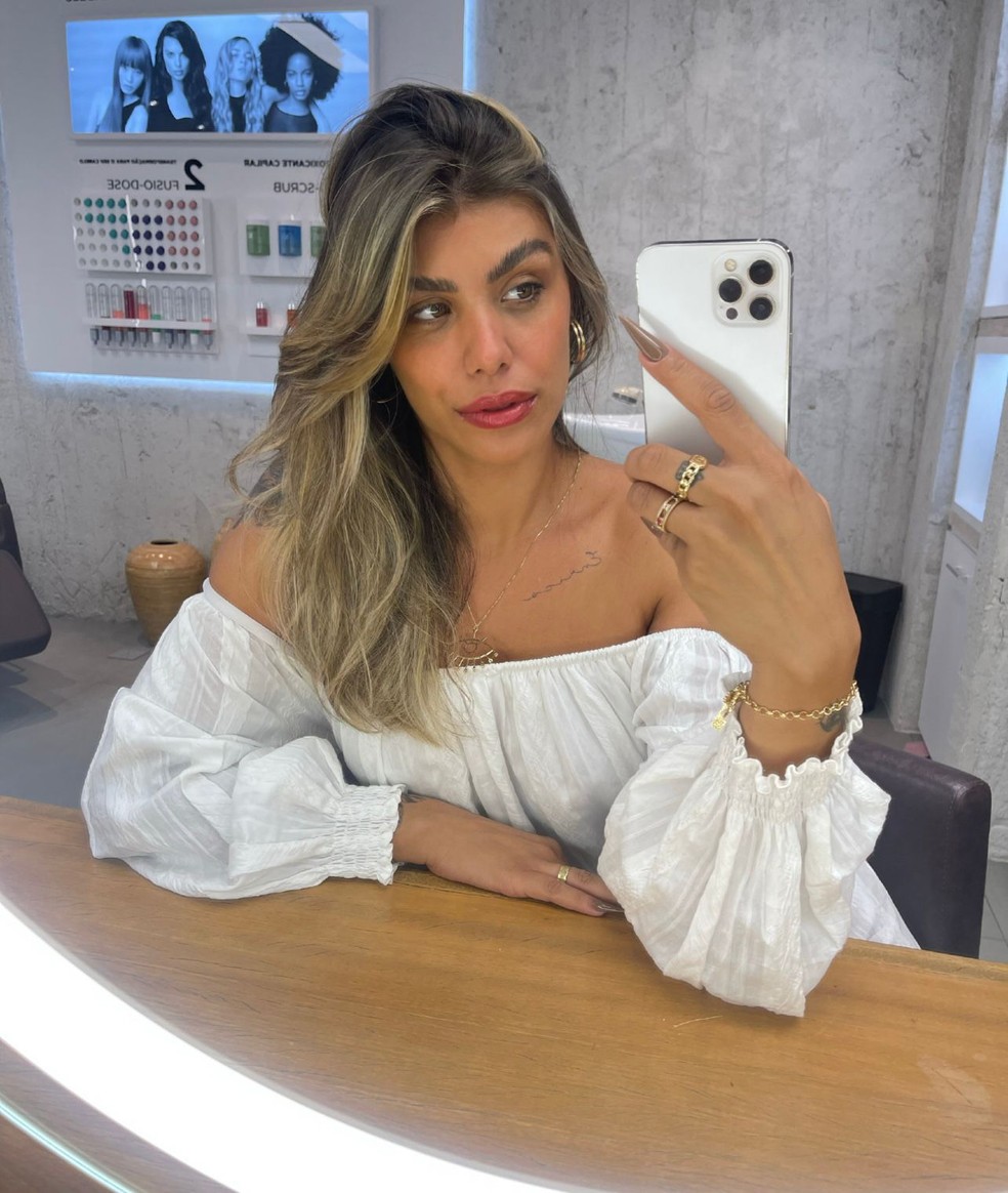 Fran Grossi renova o visual e fica loiríssima; confira antes e depois