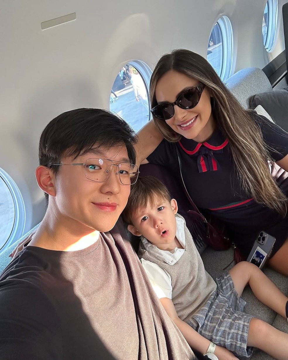 Pyong Lee assume namoro e explica motivo de ter escondido relacionamento
