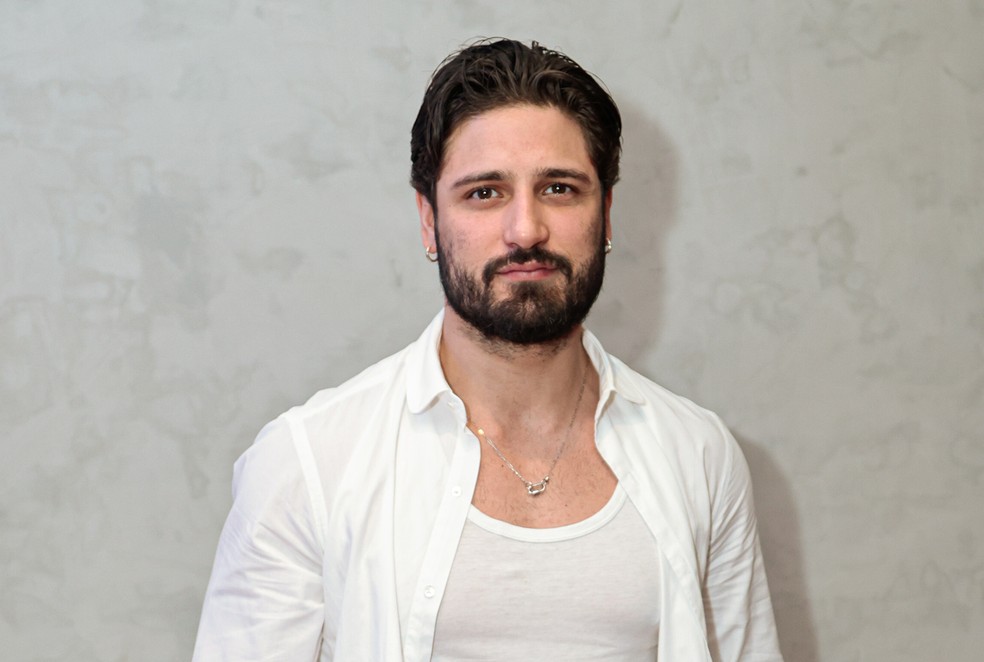 Discretos no namoro, Vitória Strada e Daniel Rocha evitam posar juntos ...