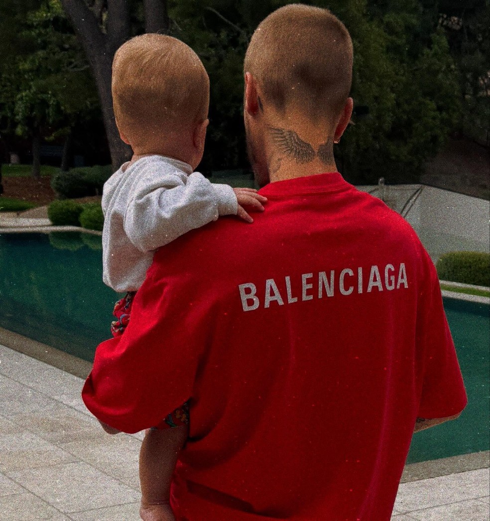 Justin Bieber posta foto rara com o filho, e fãs brincam: 'O chá ...