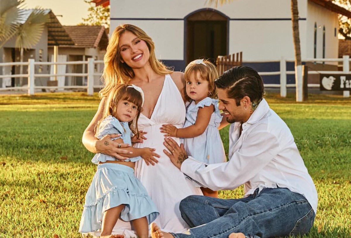 Virginia Fonseca posa em família e comemora reta final da gravidez: 'Suas irmãs estão empolgadas'