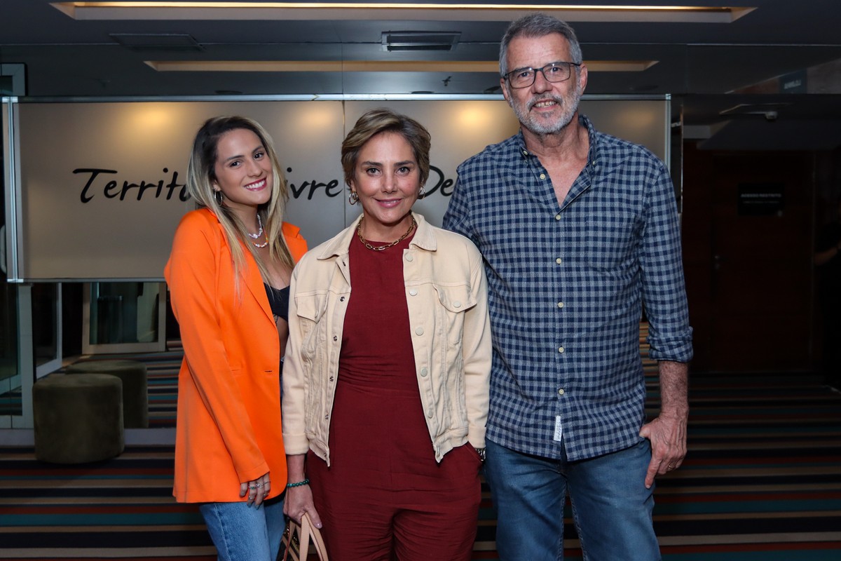 Heloisa Périssé vai a estreia com o marido e a filha mais velha, Luísa ...