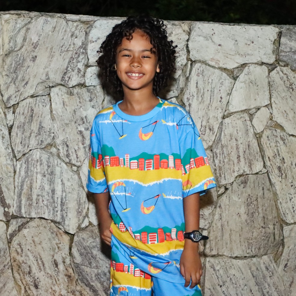 Elenco de 'Terra e Paixão' se reúne para assistir ao último capítulo da ...