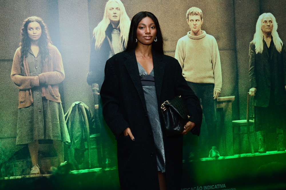 Ex-BBB Tina Calamba faz aparição com novo affair; saiba quem é