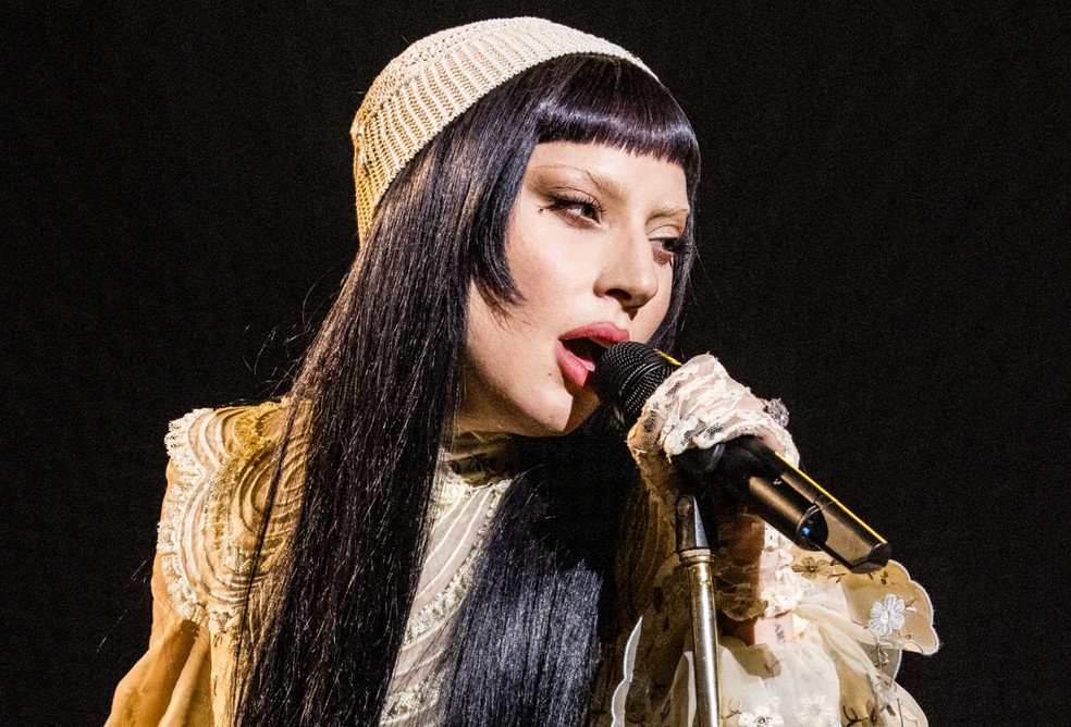 Lady Gaga inicia turnê 'Mayhem', e show de Copacabana conta com 4 mil ...