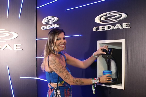 Ação da Cedae garantiu a hidratação dos convidados do Camarote Quem O Globo