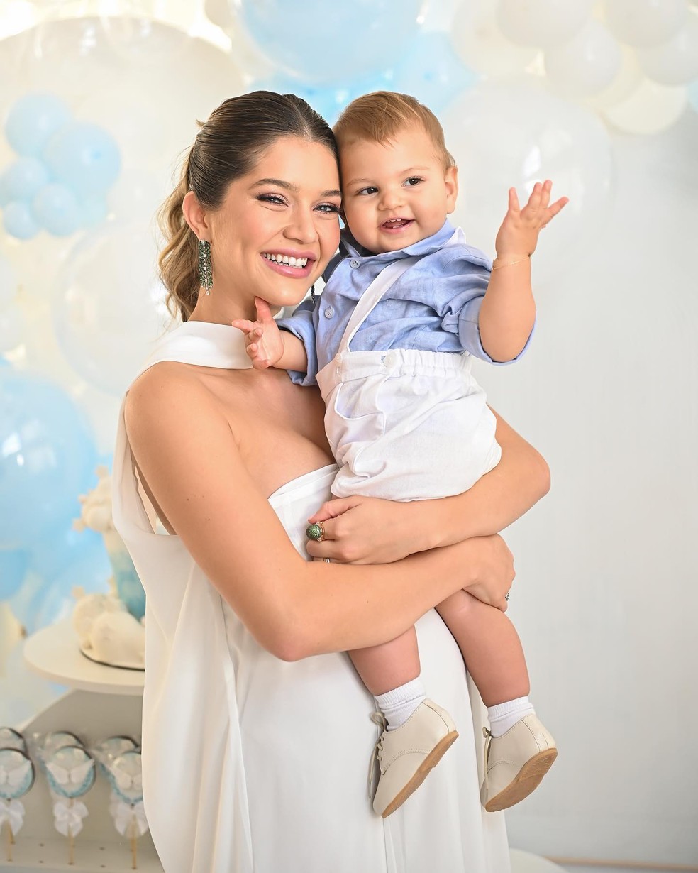Lyandra Costa, filha de Leandro, abre álbum do aniversário de 1 ano do ...