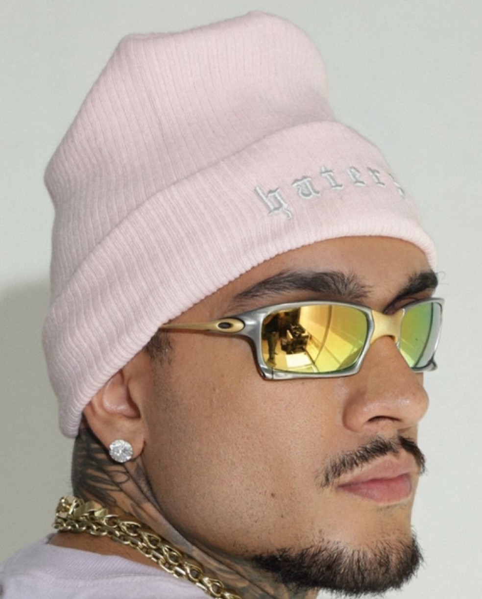 MC Binn faz ensaio e adianta detalhes de novo álbum: 'Bastante love songs'