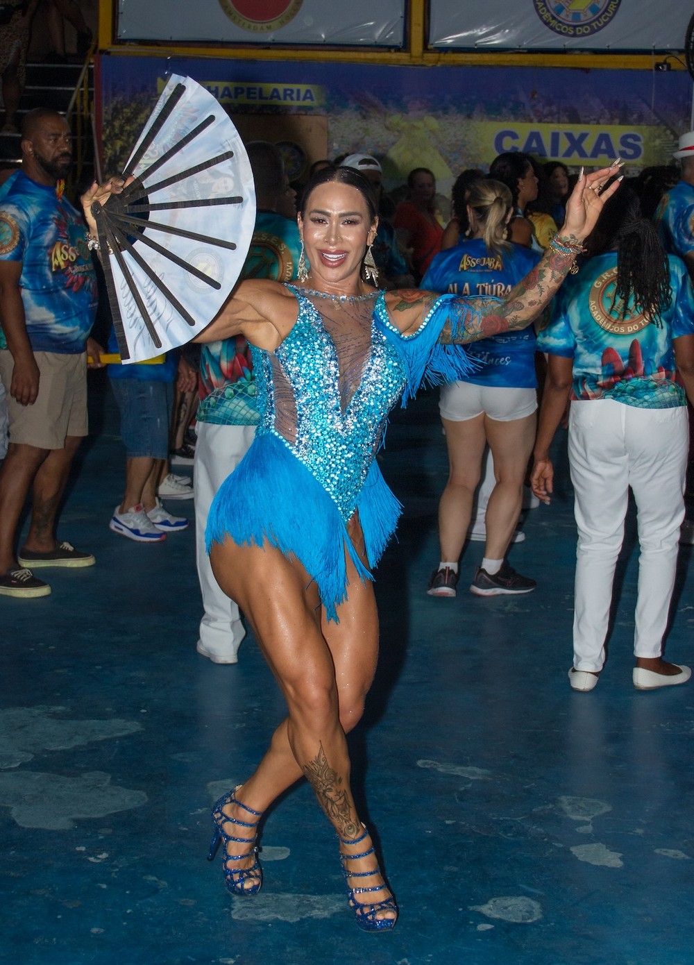 De volta ao Carnaval após quatro anos, Fabi Frota faz performance com ...