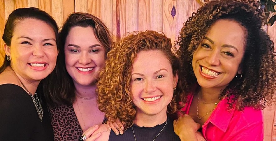 Ex-chiquititas da 1ª geração se reúnem em SP; veja antes e depois