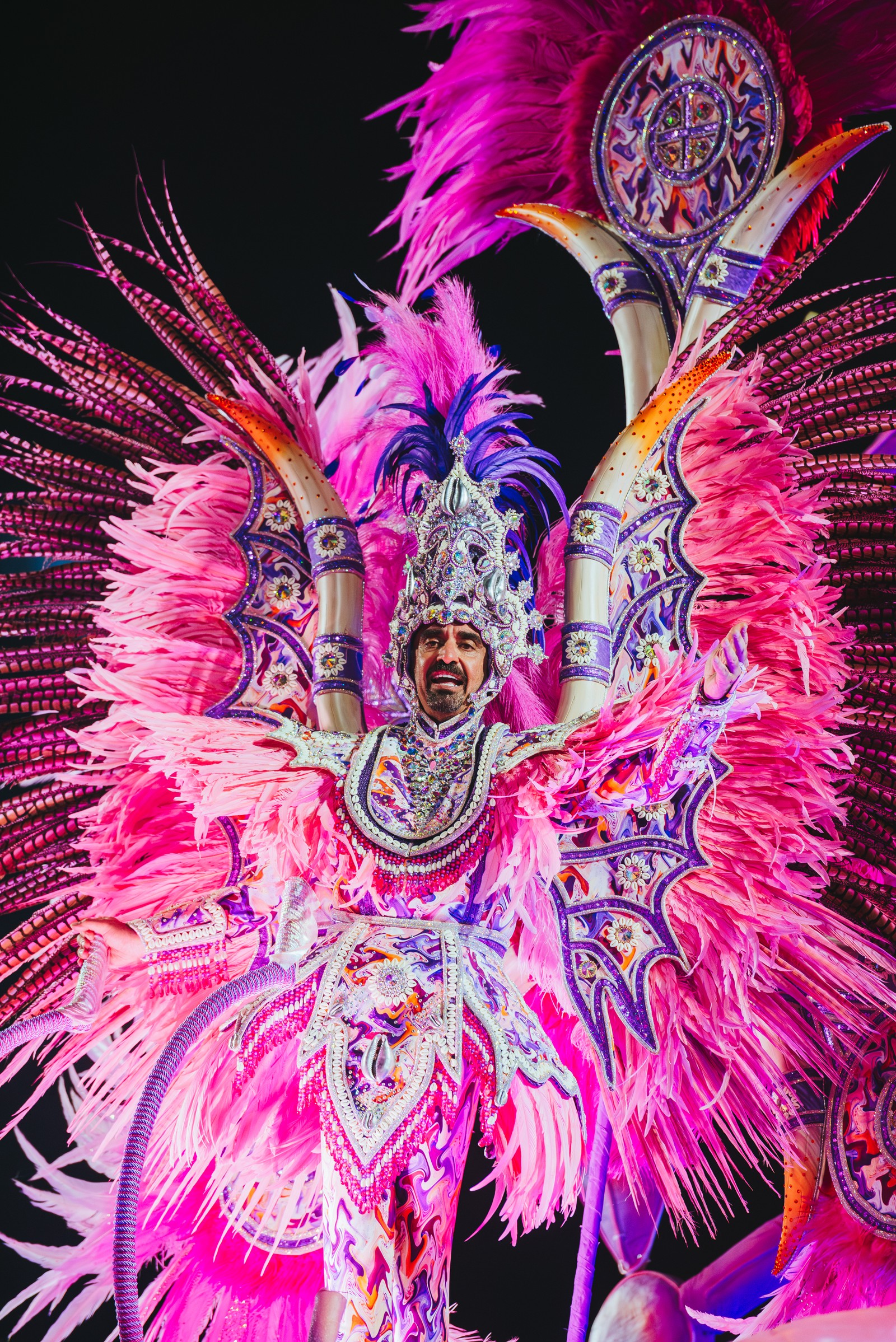 Lore Improta celebra mais um desfile como musa da Viradouro: 'Lugar ...