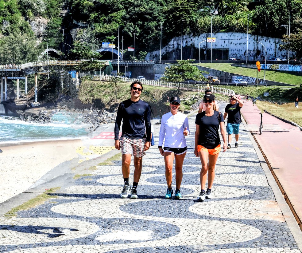 Francisca e Ricardo Pereira se exercitam juntos na orla de São Conrado ...