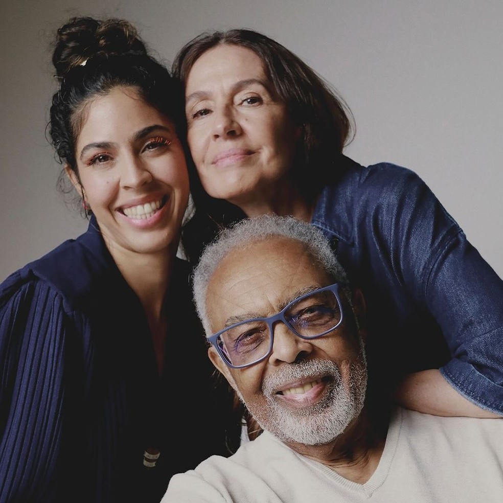 Bela Gil ganha declaração de Gilberto Gil no dia de seu aniversário