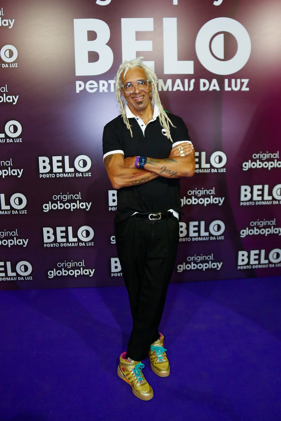 Belo lança documentário sobre sua história com show e reúne famosos