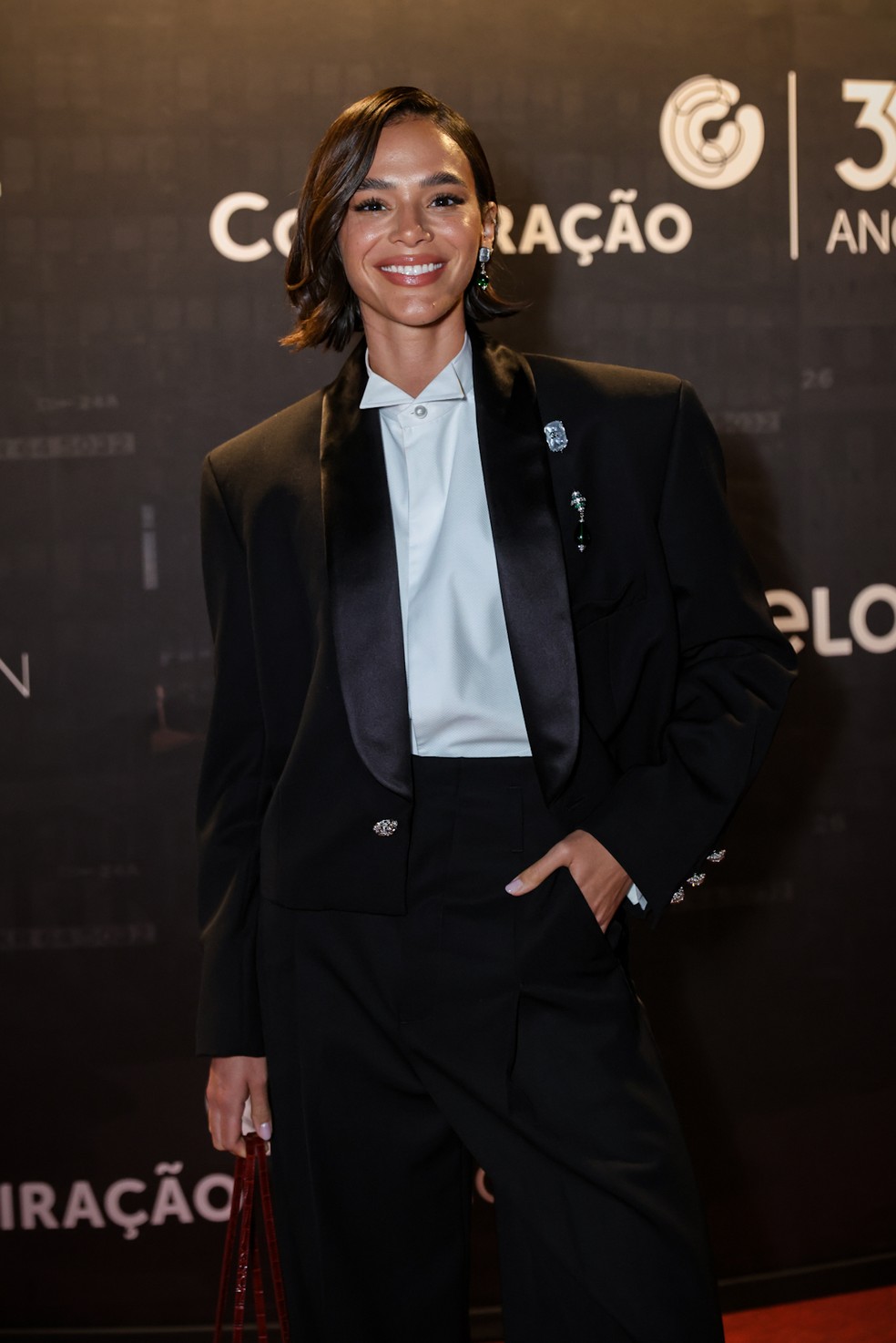 Bruna Marquezine retorna ao Brasil após o Oscar para celebrar festa do ...
