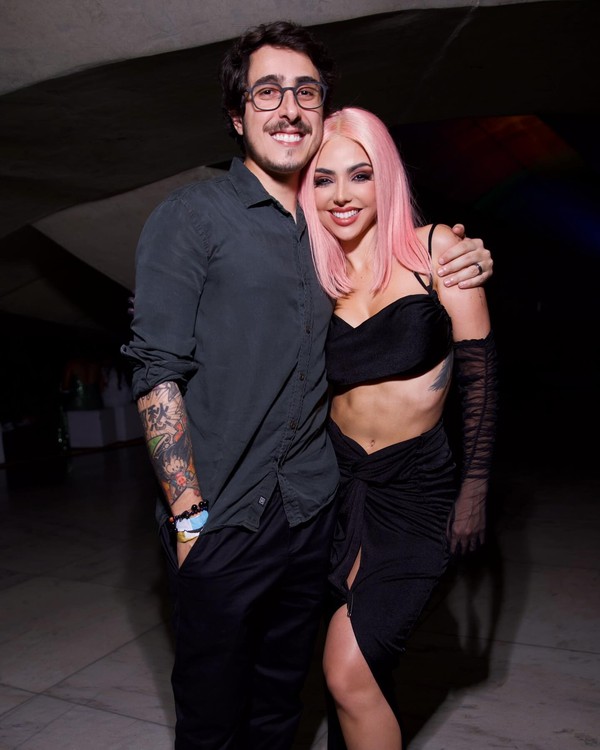 Nyvi Estephan e Felipe Castanhari anunciam fim de namoro após três anos ...