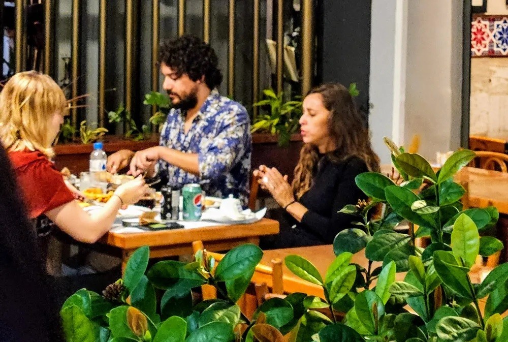 Thati Lopes, a Berenice de 'Terra e Paixão', e George Sauma namoram no Rio