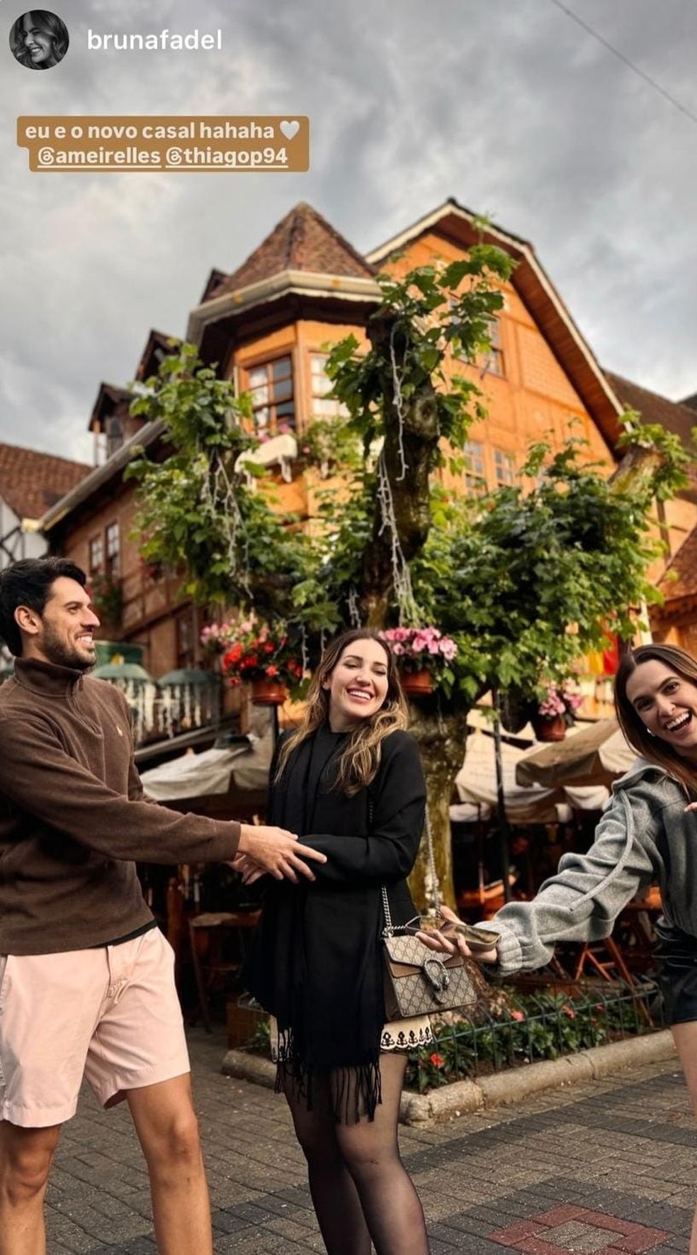 Ex-BBB Amanda Meirelles assume namoro ao postar primeira foto ao lado de empresário