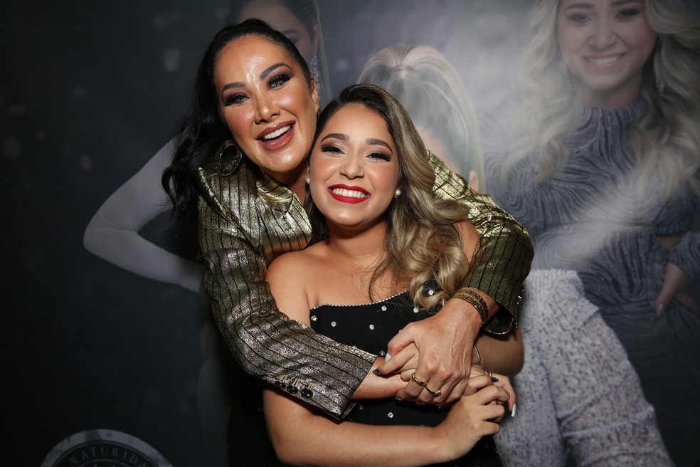Marília Tavares reúne famosos em gravação de DVD em Goiânia