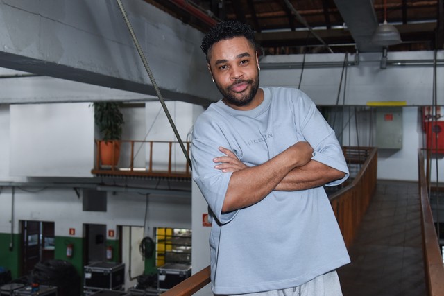 Filho de Tim Maia, Carmelo Maia se encontra com ator que será seu pai ...