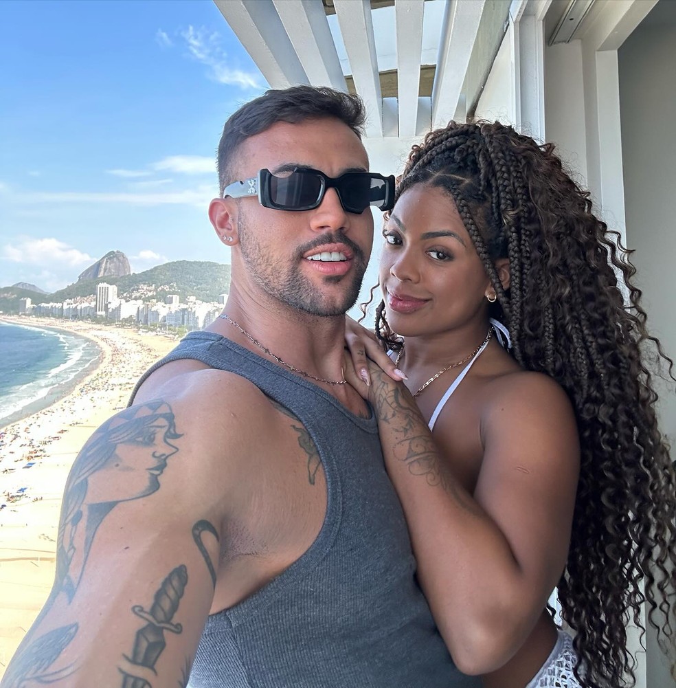 Cantora e ex-BBB Marvvila se declara ao novo namorado: 'Meu melhor lugar'