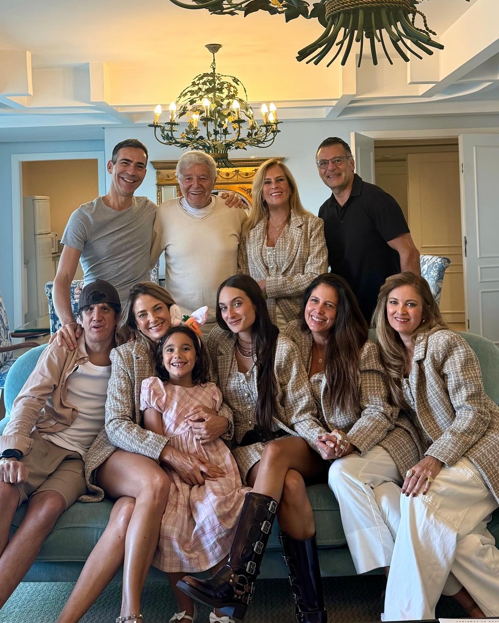 Bruna Pinheiro sobre a avó Helô Pinheiro: 'Ela diz que realiza o sonho ...