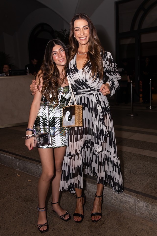 Mônica Martelli e Ingrid Guimarães querem 'ressignificar a mulher de 50 ...