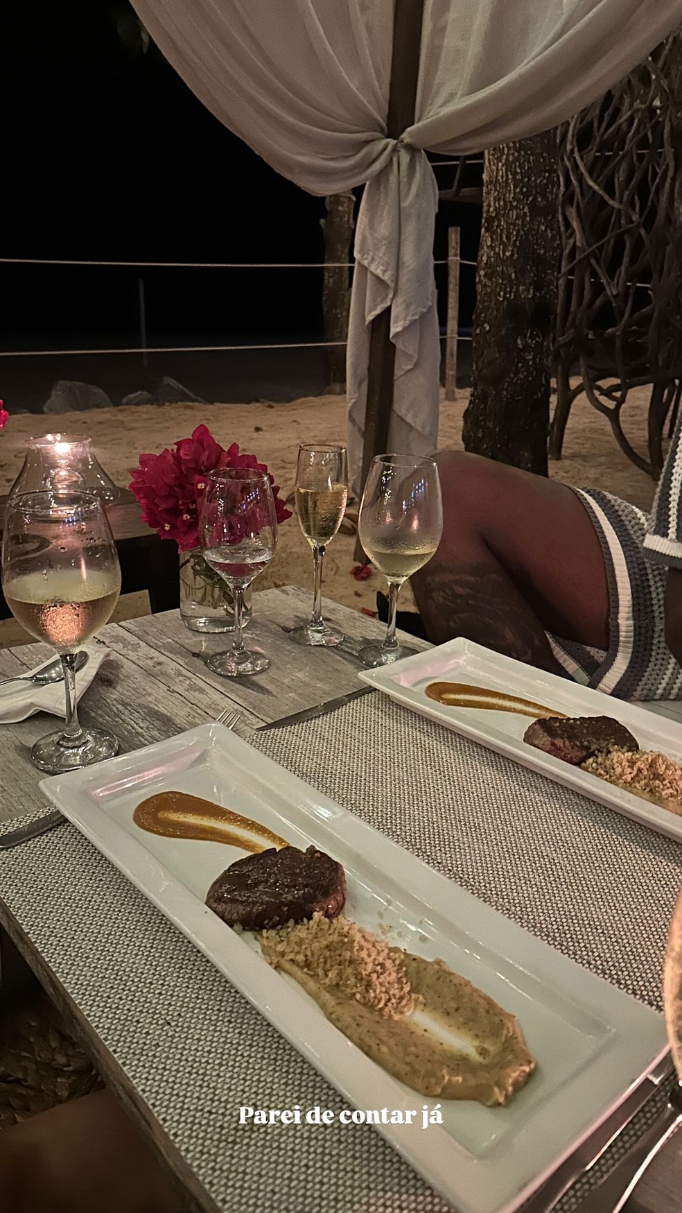 Goleiro do Corinthians faz surpresa romântica para influenciadora em ...