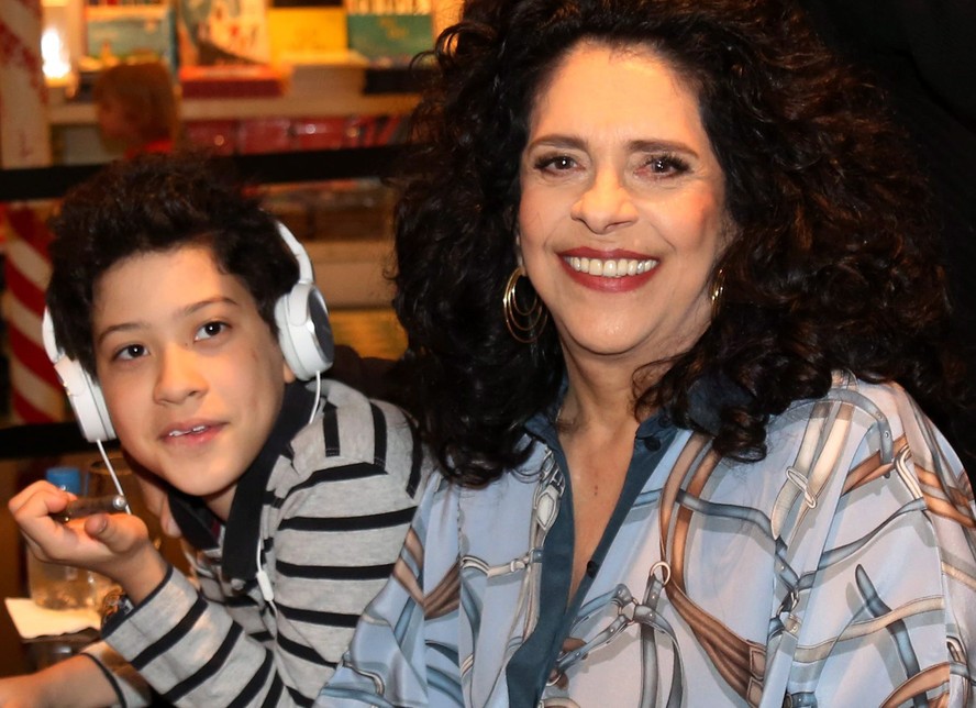 Filho de Gal Costa pede exumação do corpo da mãe e investigação sobre ...