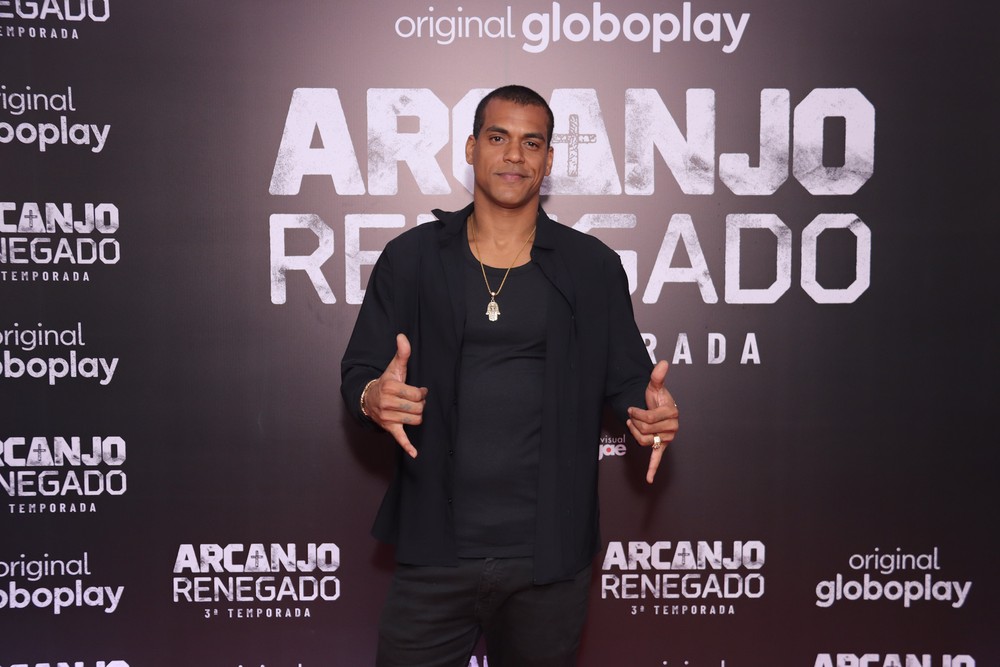 Marcello Melo Jr., Erika Januza e elenco lançam terceira temporada de ...