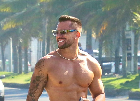 Saiba tudo sobre: Arthur Picoli